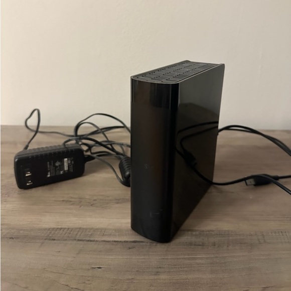 WD easystore | Other | Wd Easystore 2tb External Usb 3 Hard Drive ...